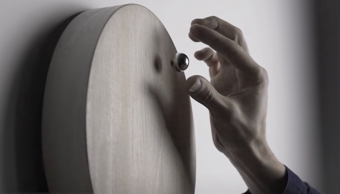 The Levitating Clock – Das Kraftfuttermischwerk