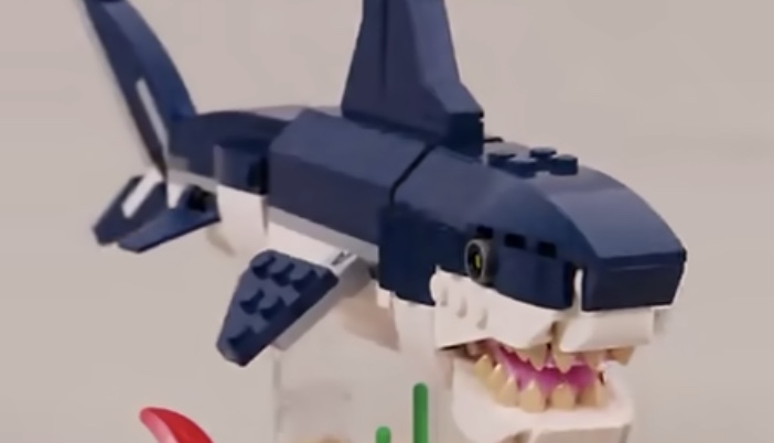 Kinetischer Lego-Hai – Das Kraftfuttermischwerk