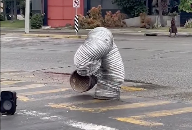 Dancing Ductwork aka Ductman – Das Kraftfuttermischwerk