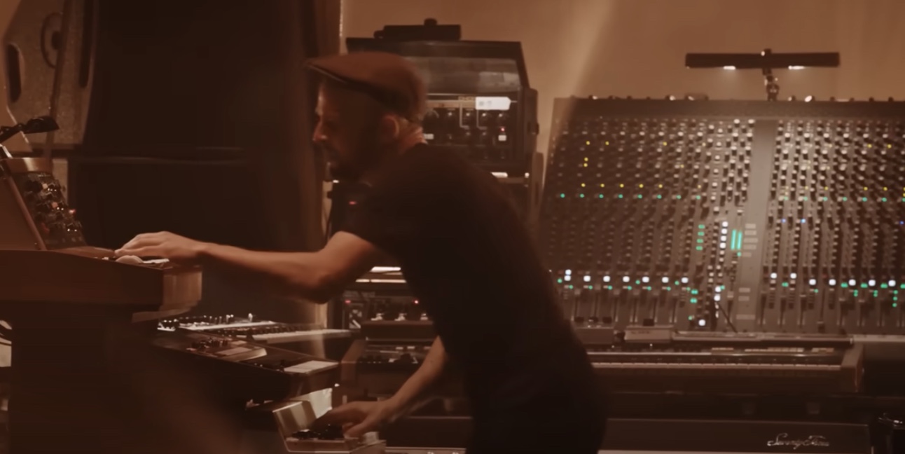 Nils Frahm – Live at the Philharmonie de Paris – Das Kraftfuttermischwerk