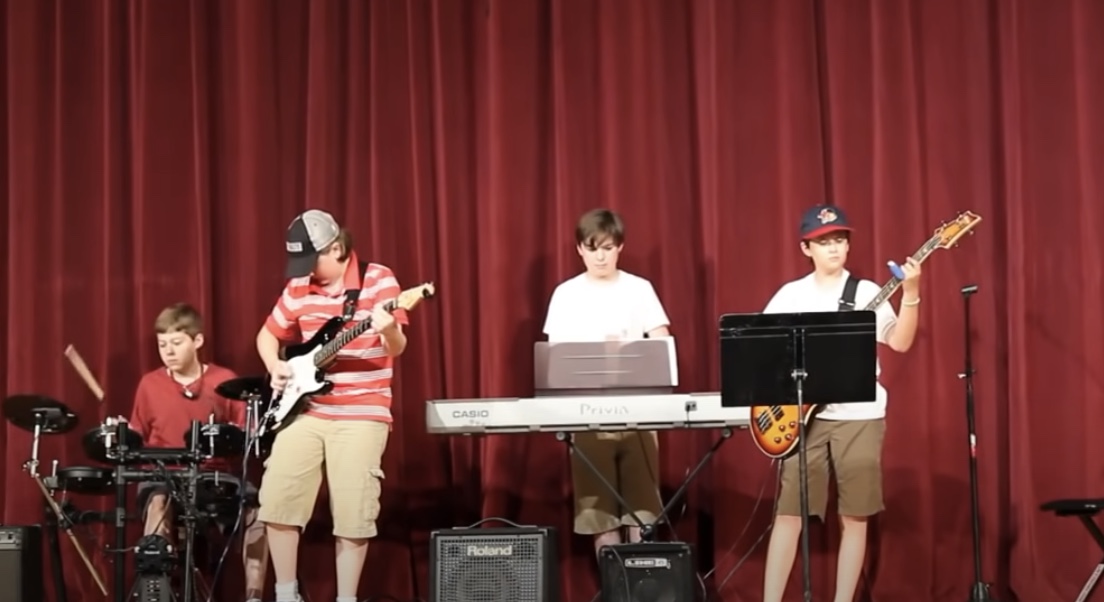 Middle School Weezer Cover Goes Horribly Wrong Das Kraftfuttermischwerk